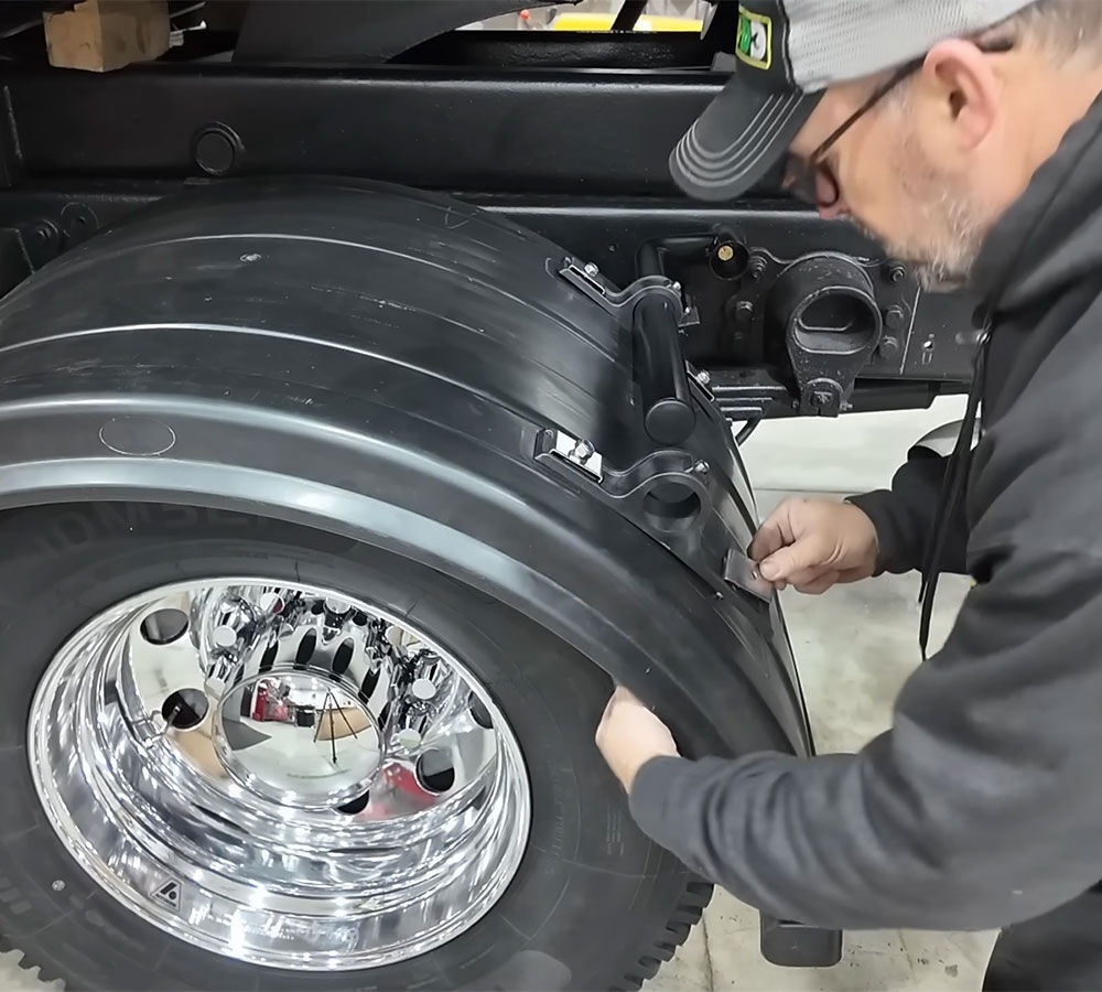 Inspecting Console-Mounted Safety Features - Auto Zorus